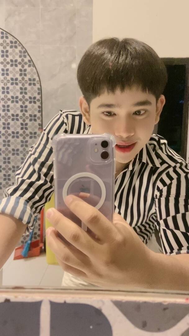 หน้าโปรไฟล์ ฟิล์ม