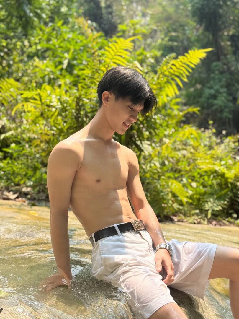 หน้าโปรไฟล์ Name